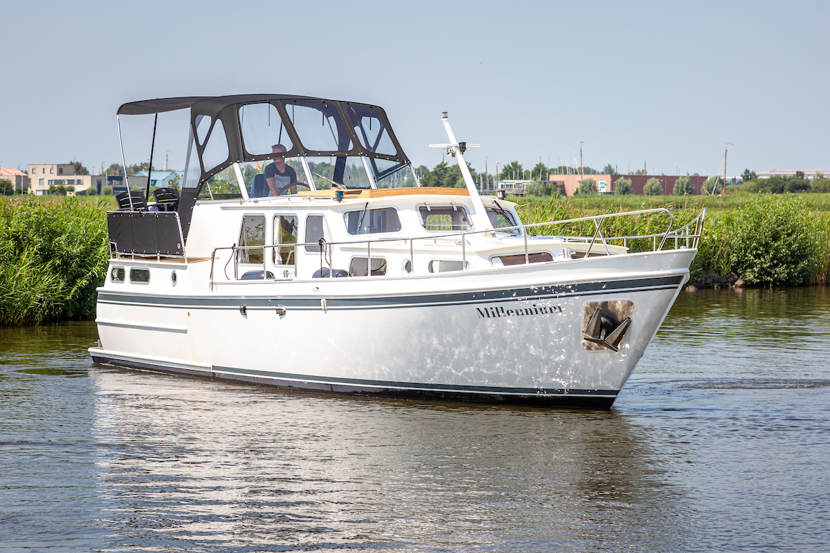 Motorboot - Valk Kruiser 1200 AK Huren? - Ottenhome Heeg